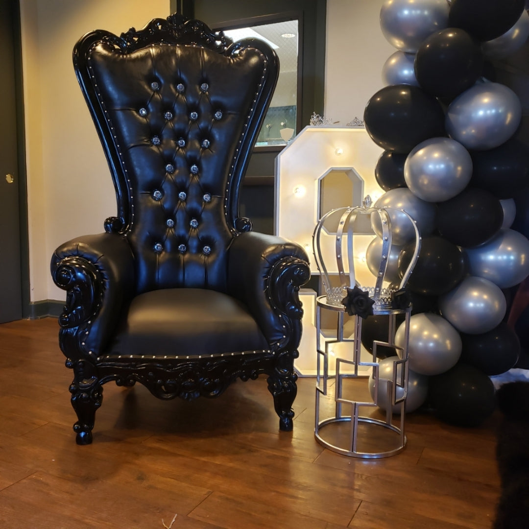 Single THRONE Black "K" – Lounge Party Rentals