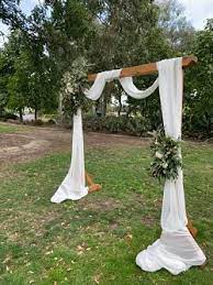 Rustic Arch – Lounge Party Rentals