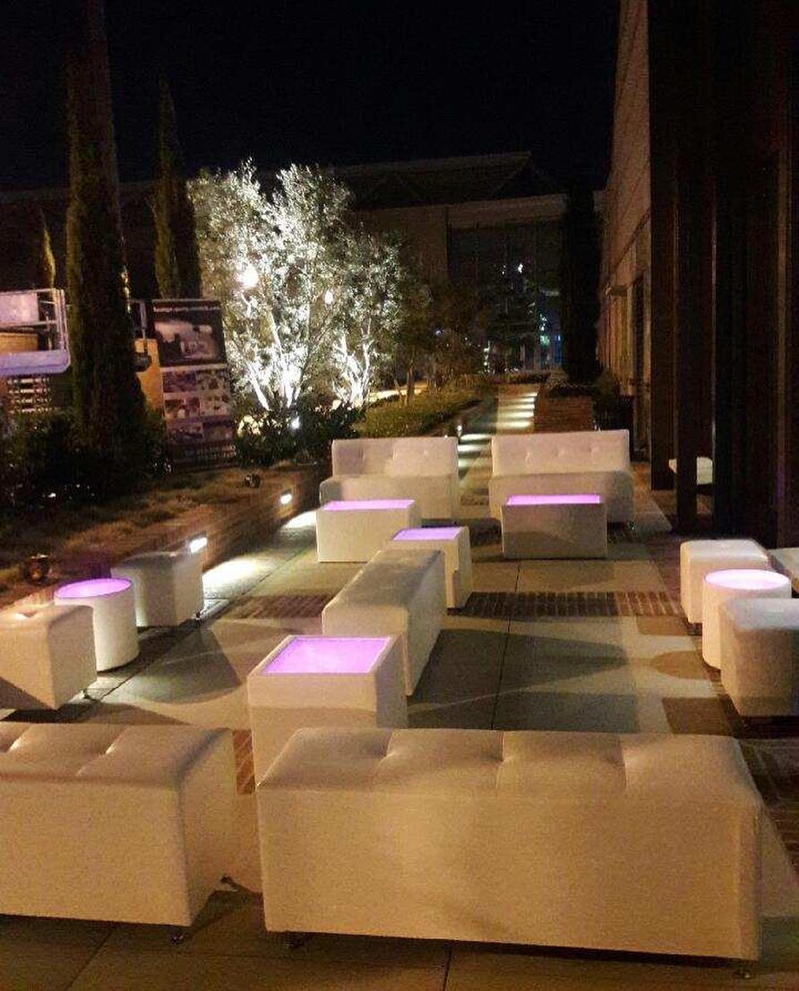 SET 19 PEOPLE / 15 pcs – Lounge Party Rentals