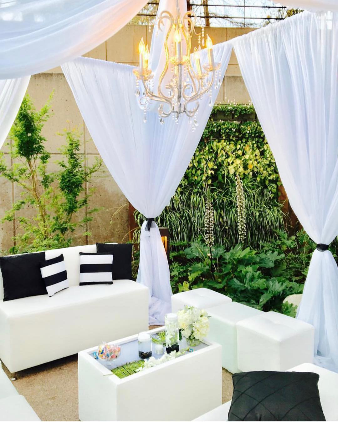 CABANA w/Chandelier – Lounge Party Rentals