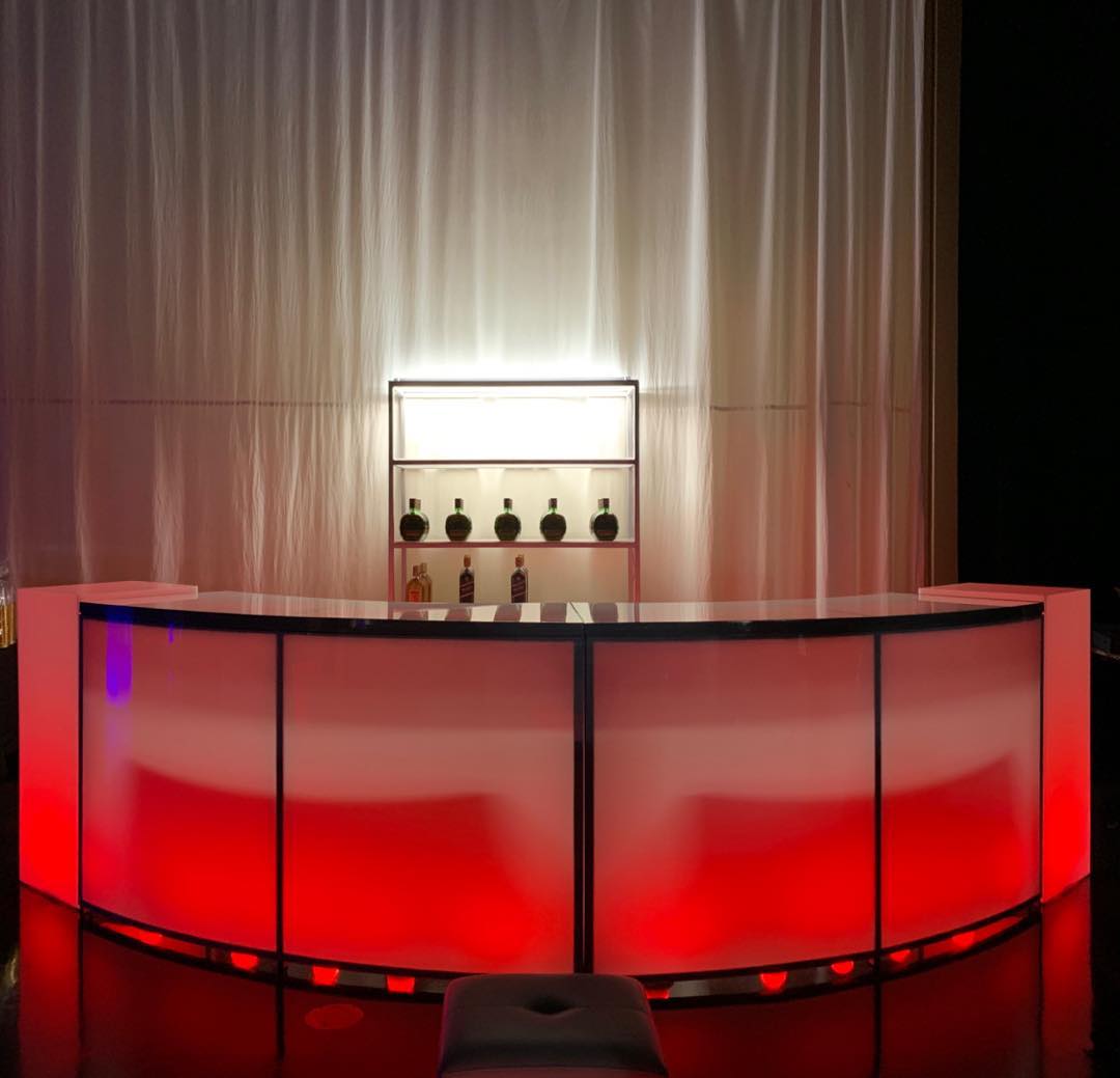 LED Curved BAR 12' / 2 ps – Lounge Party Rentals