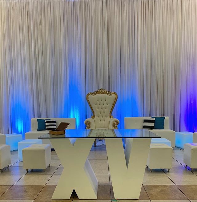 XV Table – Lounge Party Rentals
